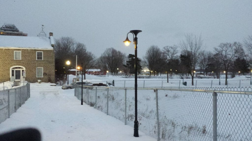 Winter Solar Lights | Tips & Advice | Gama Sonic Solar Lighting