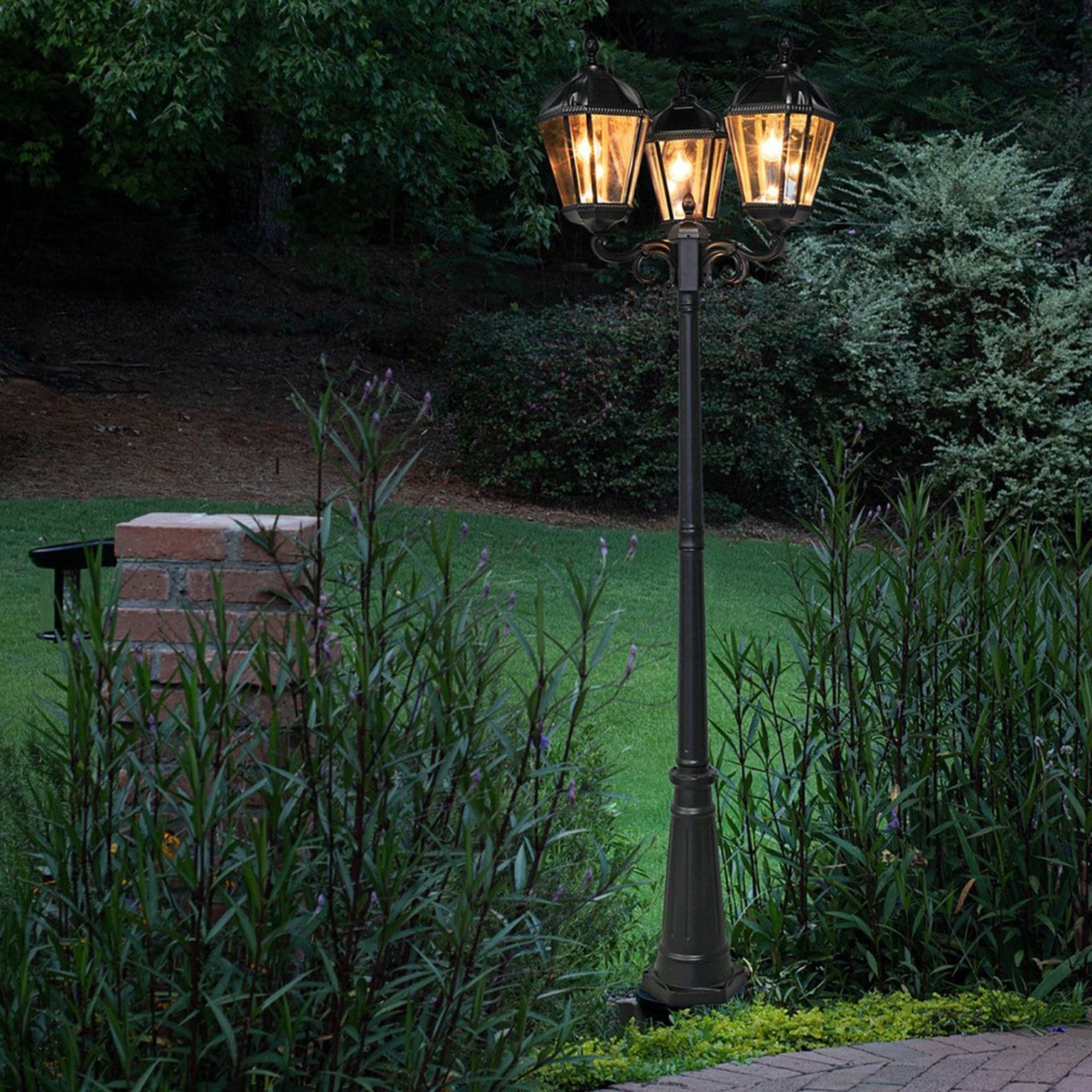 Best Solar Wall Light & Lamp Post for Homes and Outdoor Spaces – Modern ...