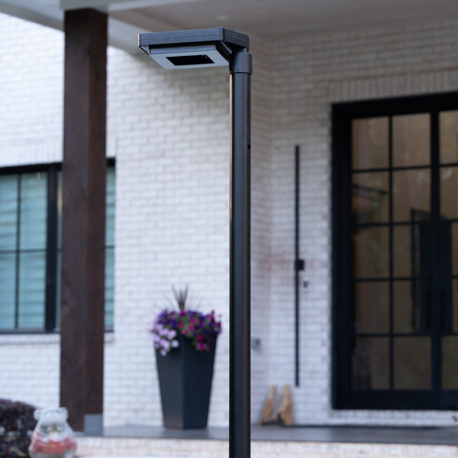 Enhancing A Modern Home Appeal with Illuminating Innovative Solar ...