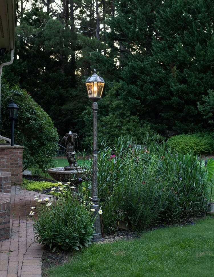 How to Replace an Existing Gas Lamp with a Solar Post Light - Gamasonic USA