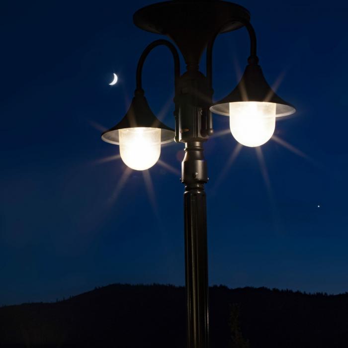 Everest II Commercial Solar Double Lamps - Gamasonic USA